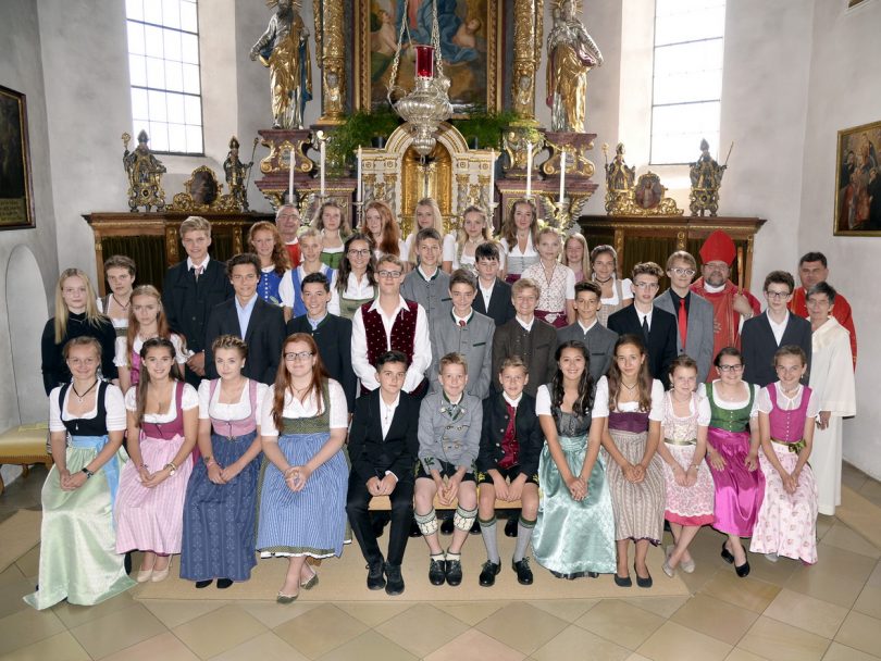 Firmung mit Weihbischof Bischof auf dem Samerberg – Samerberger Nachrichten