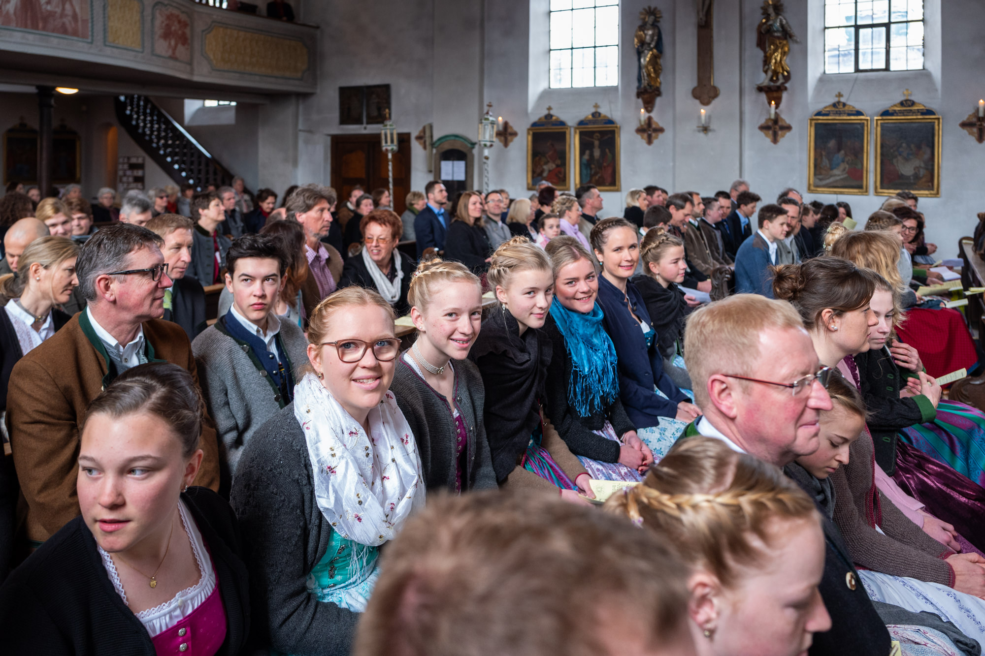 Schweizer Abt bei Samerberger Firmung – Samerberger Nachrichten