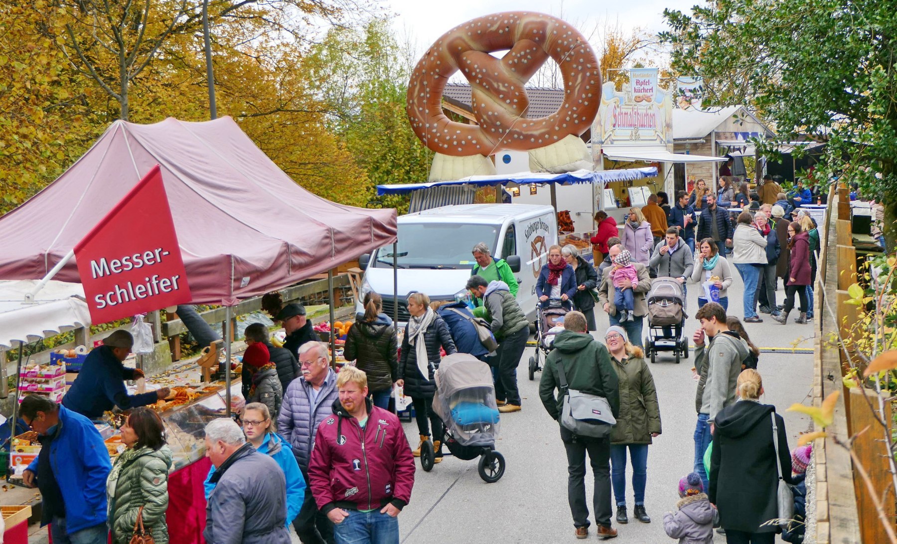 Warenmarkt in Neubeuern – Samerberger Nachrichten
