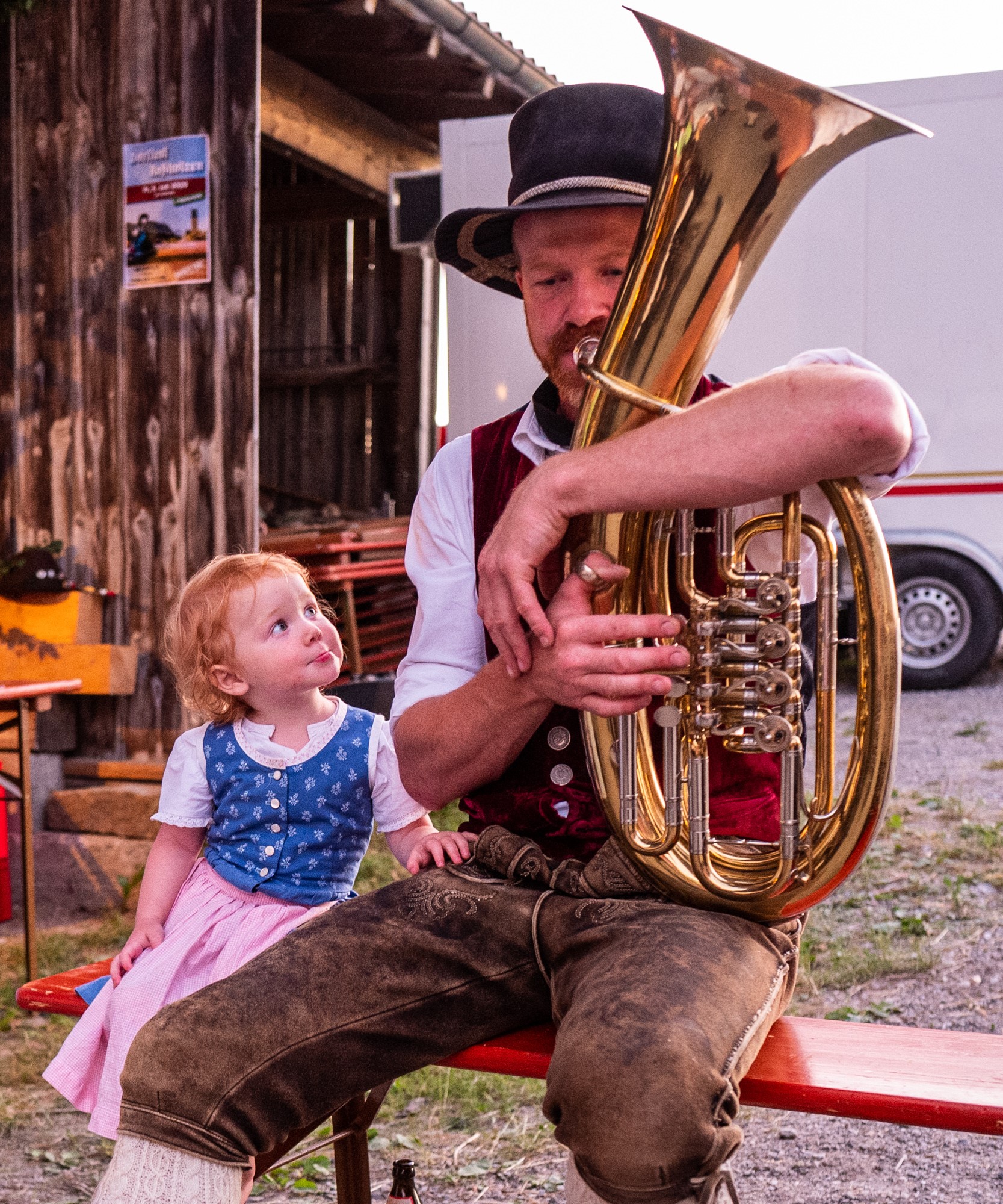 Musikant mit Tochter – Samerberger Nachrichten