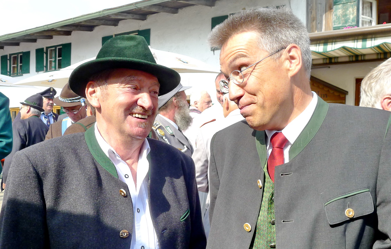 Otto Lederer stellt sich bei Samerberger Bohnenknödel-Essen vor ...