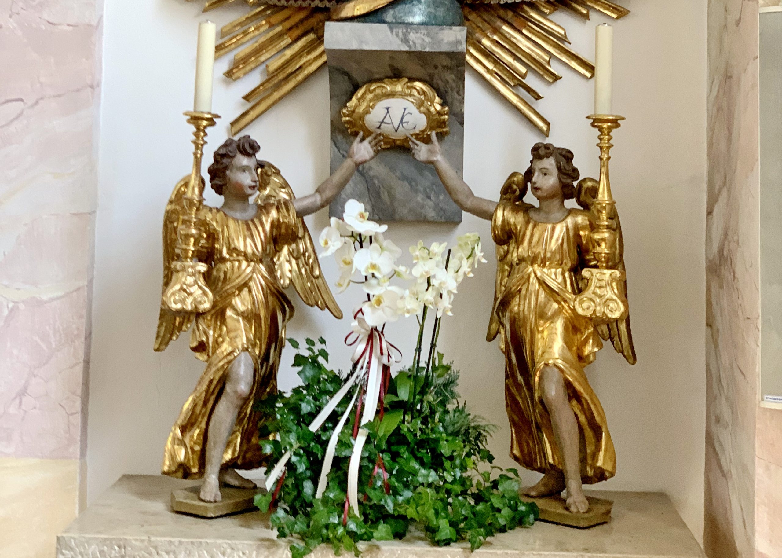 Kardinal Marx tauft elf Erwachsene und spendet zweien die Firmung – Samerberger Nachrichten