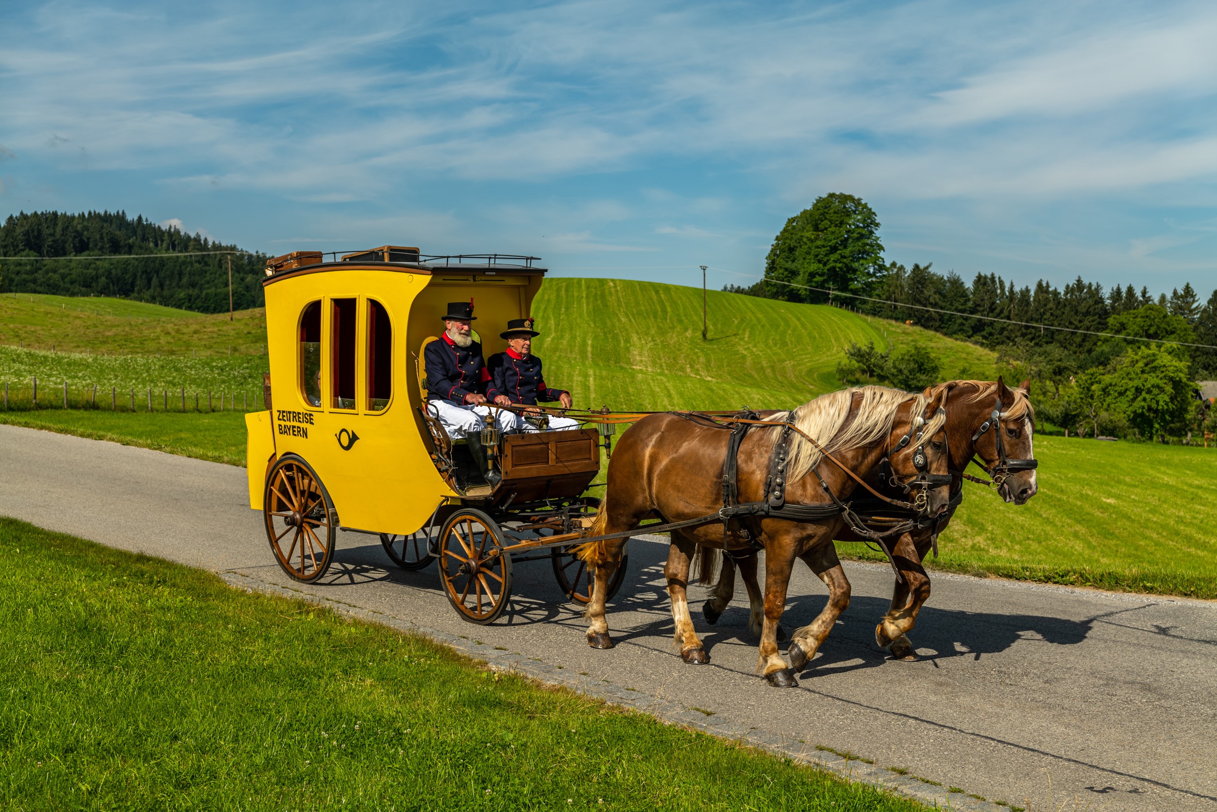 Jungfernfahrt der Samerberger Postkutsche – Samerberger Nachrichten