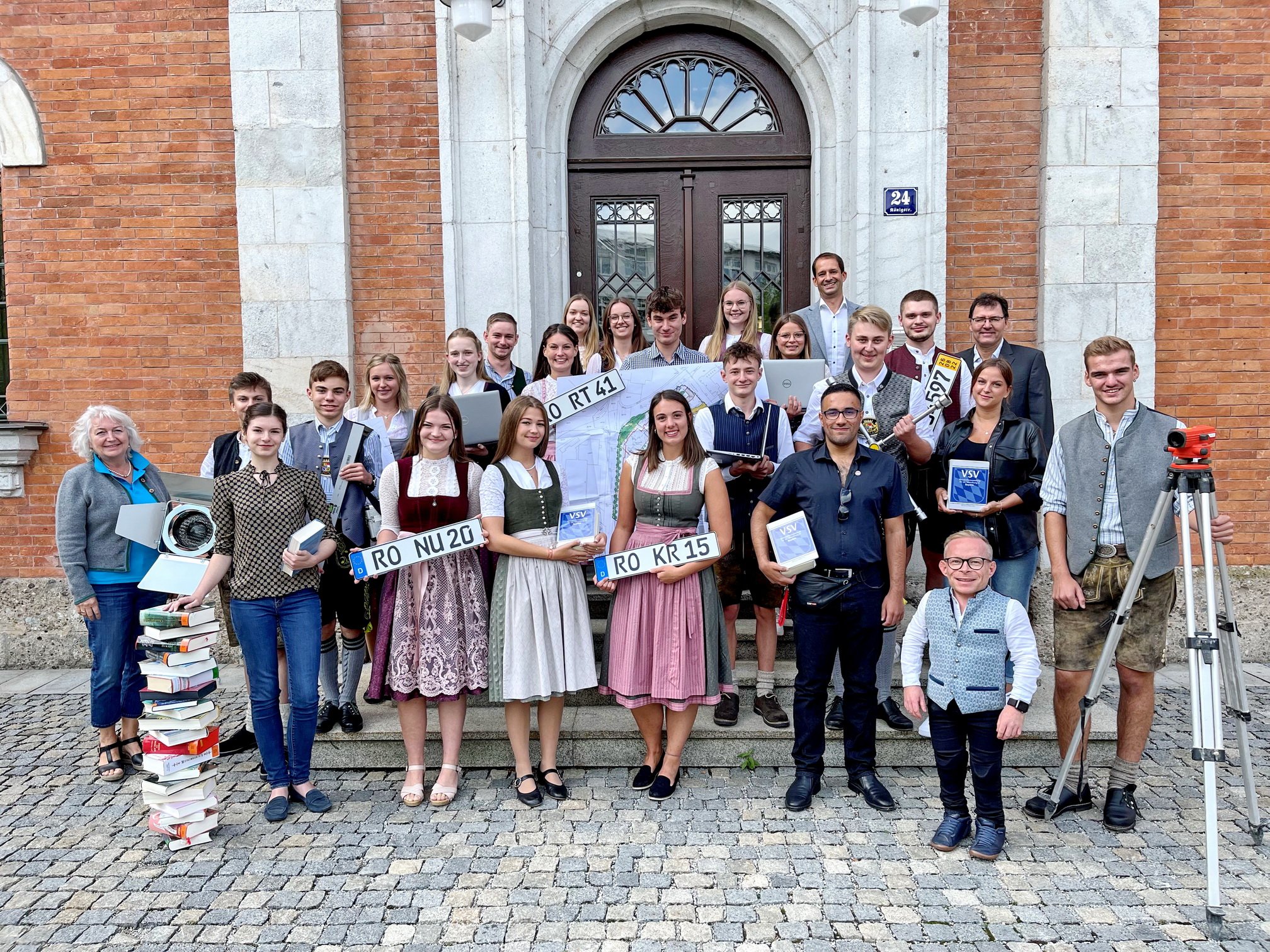 Stadt Rosenheim startet mit 17 Azubis – Samerberger Nachrichten