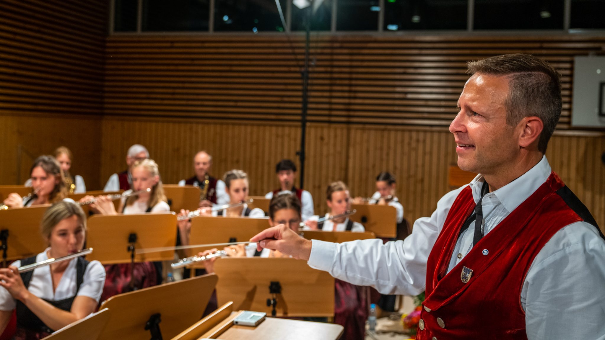 Glückwünsche für Benedikt Paul für 20 Jahre erfolgreicher Dirigent der Musikkapelle Samerberg ...