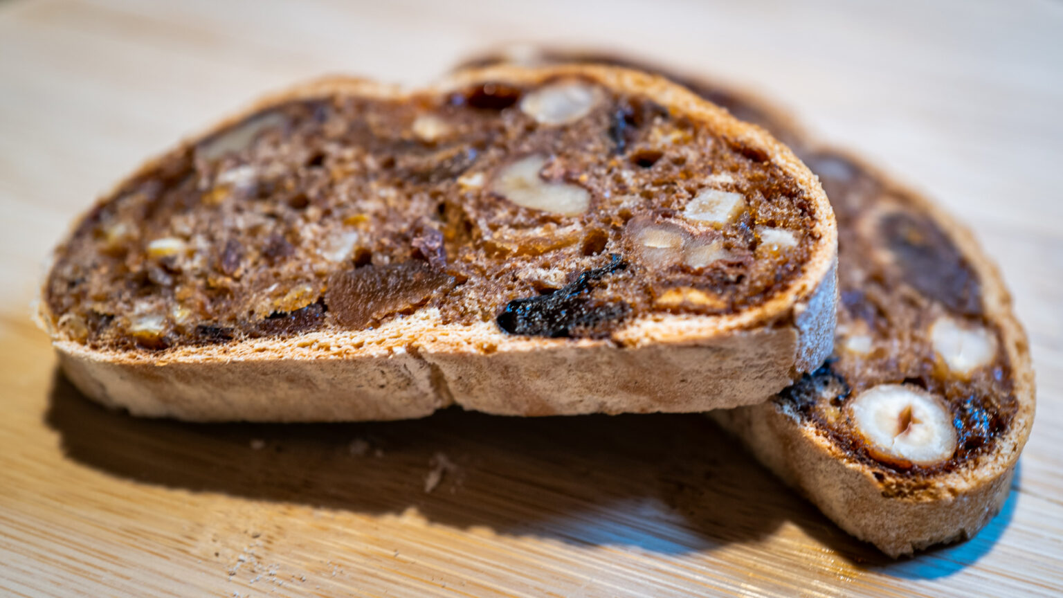 Kletzenbrot für den Weihnachtsmarkt in Achenmühle – Samerberger Nachrichten