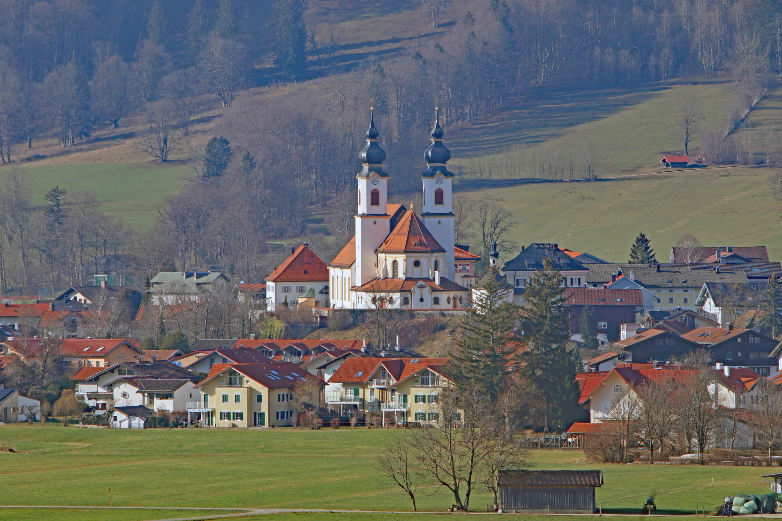 Kath. Aschauer Kriche besonderer Blick_Foto H. Reiter (1) – Samerberger ...