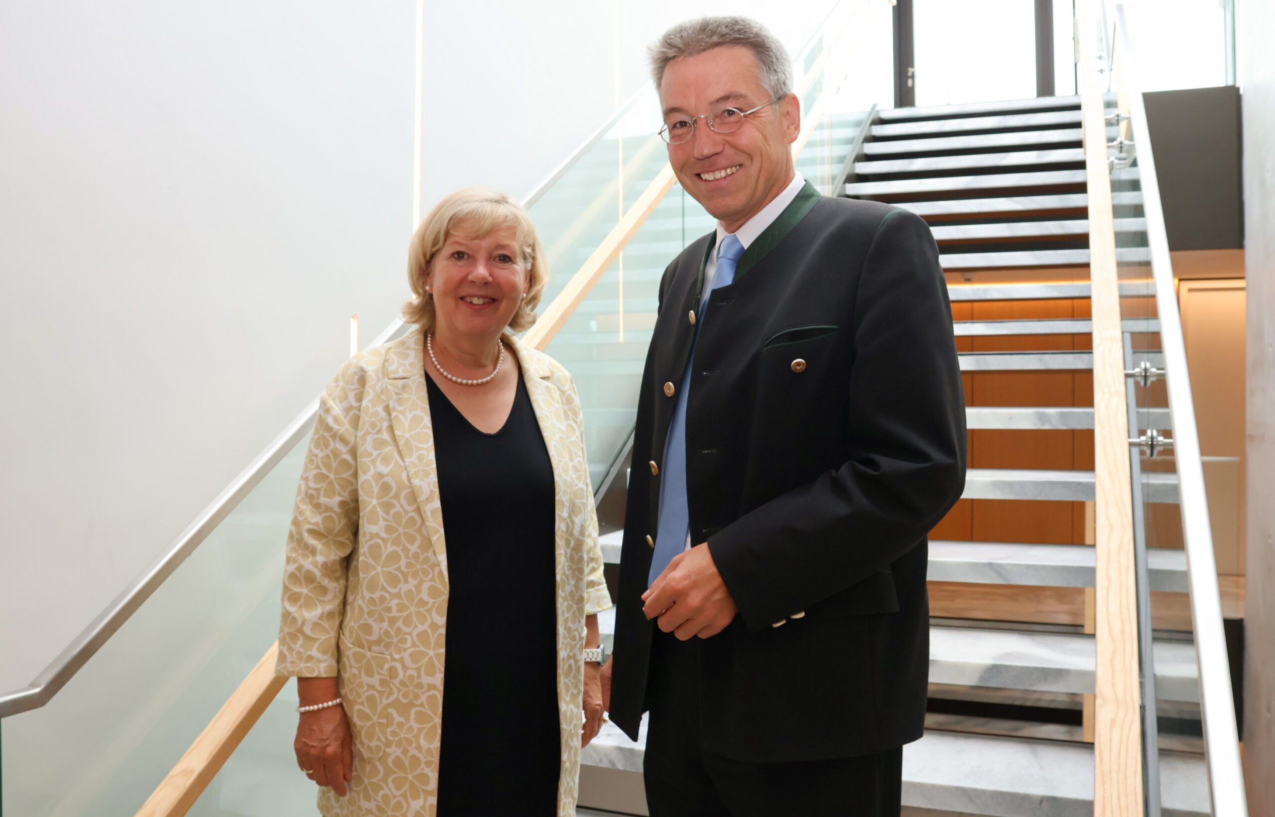 Rosenheim: Antrittsbesuch der Amtsgerichts-Leiterin – Samerberger ...