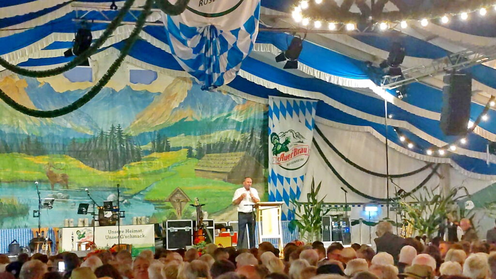 Besuch Aiwanger: Aschauer Festzelt voll besetzt – Samerberger Nachrichten