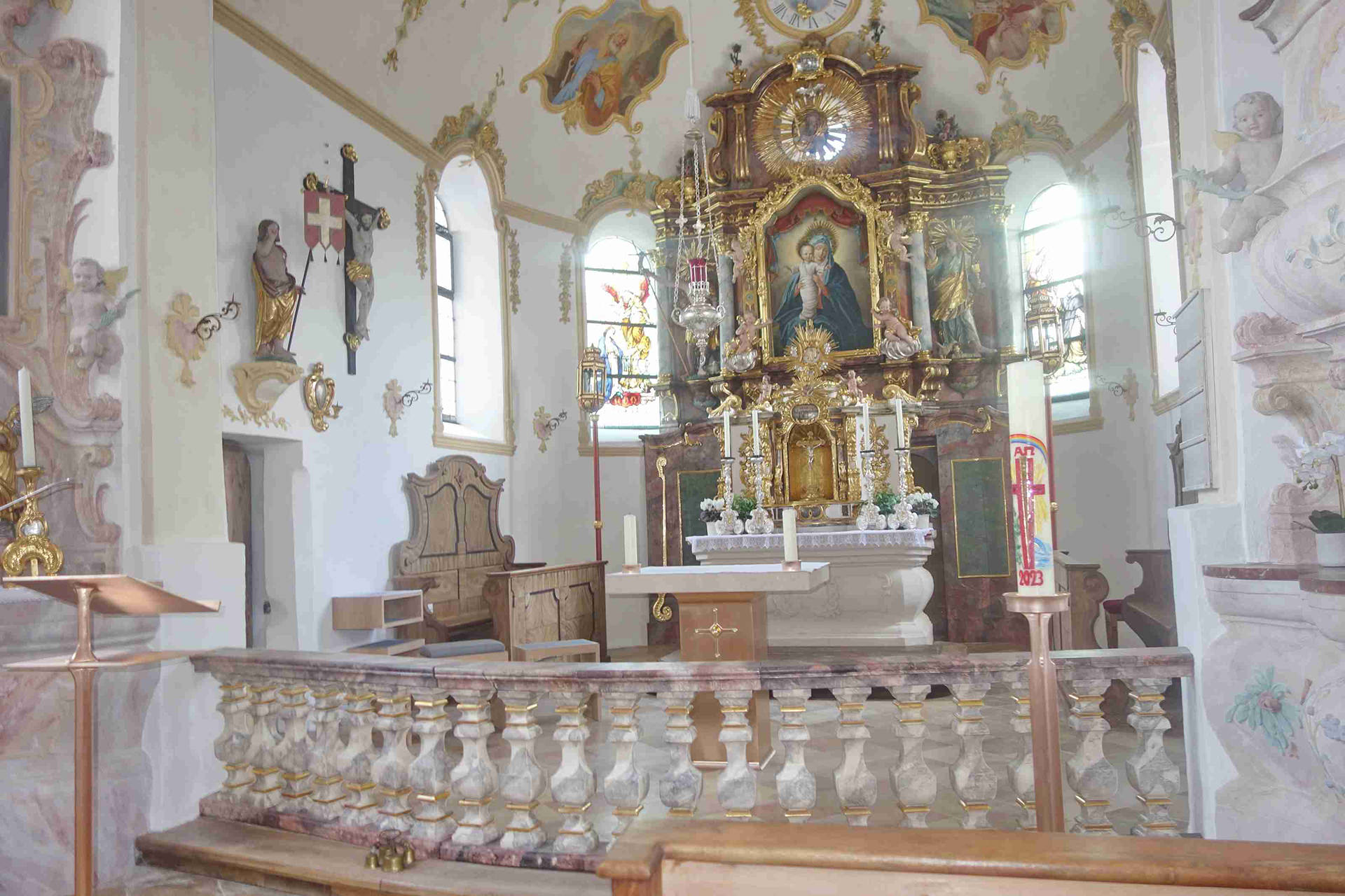 Wallfahrtskirche Neukirchen am Simssee – Film zur Renovierung ...