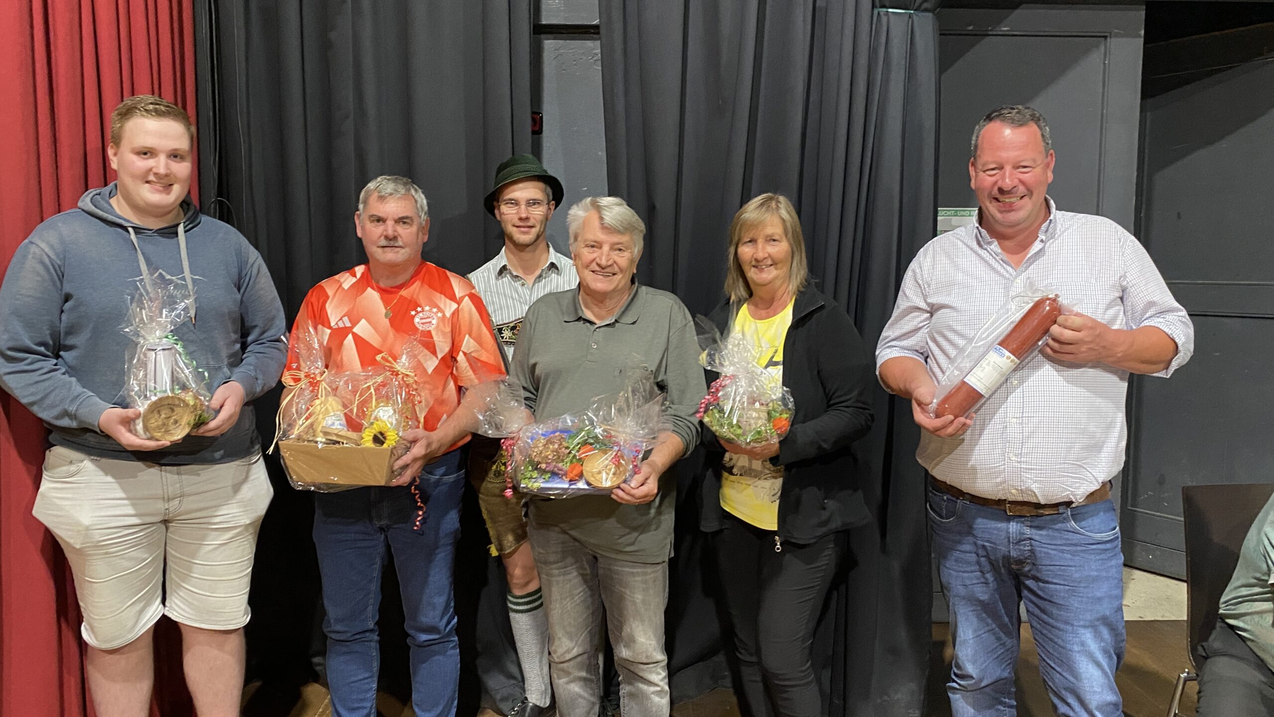 Pruttinger Preisschafkopfen im Dorfstadl – Samerberger Nachrichten