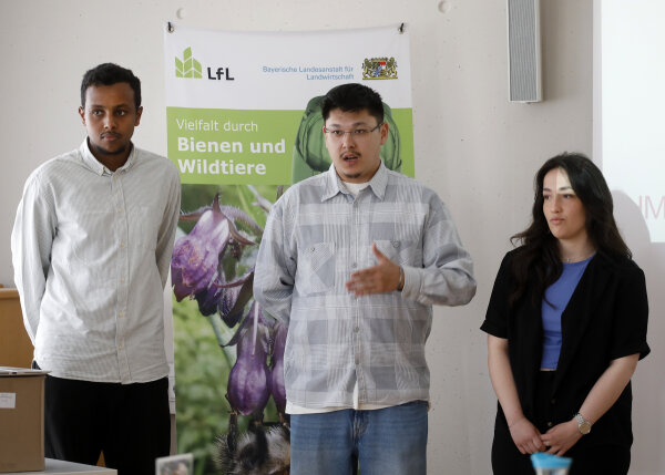 vorstellung_app_drei_studenten_pr__sentieren – Samerberger Nachrichten