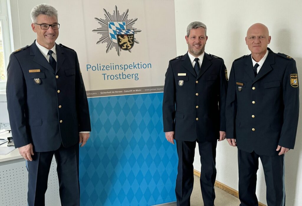 Führungswechsel bei Trostberger Polizei – Samerberger Nachrichten