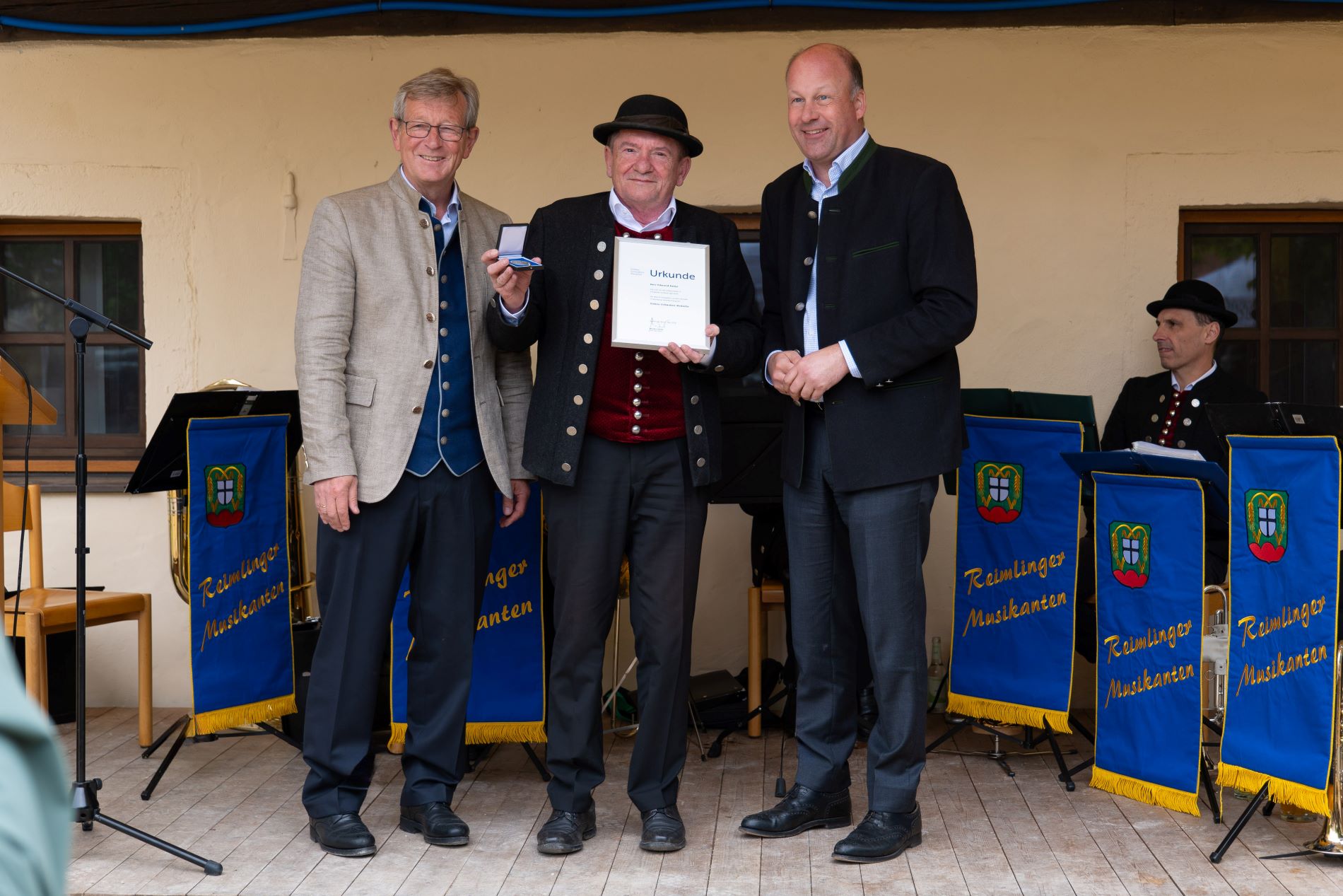 Sieben-Schwaben-Medaille für die Musik – Samerberger Nachrichten