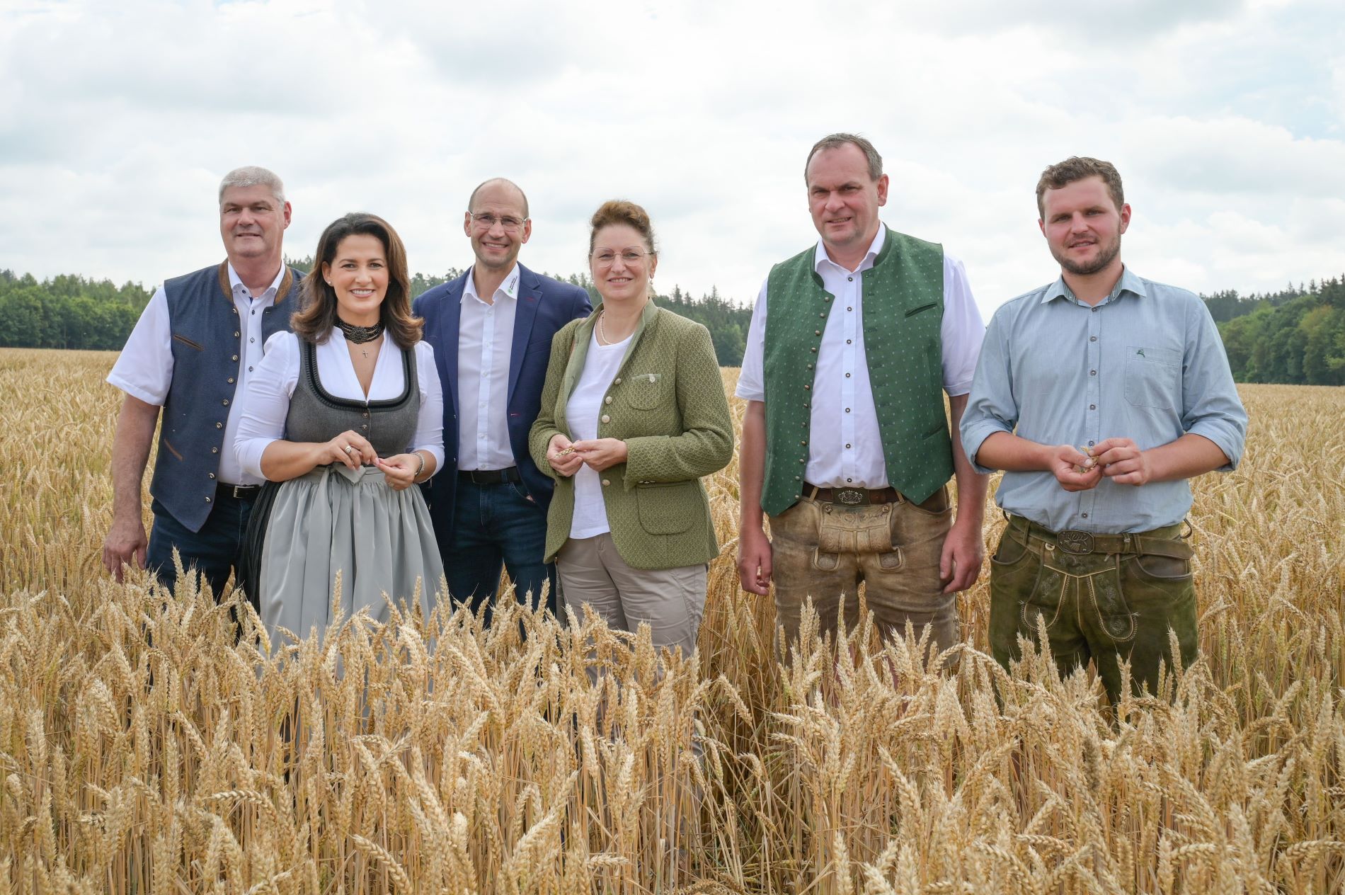 Erntepressefahrt mit Agrarministerin – Samerberger Nachrichten
