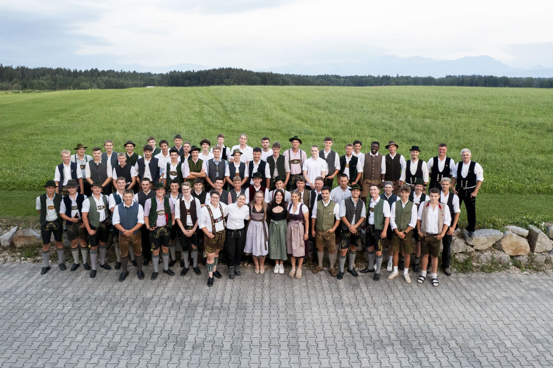 Erfolgreiche Zimmerer-Freisprechung – Samerberger Nachrichten