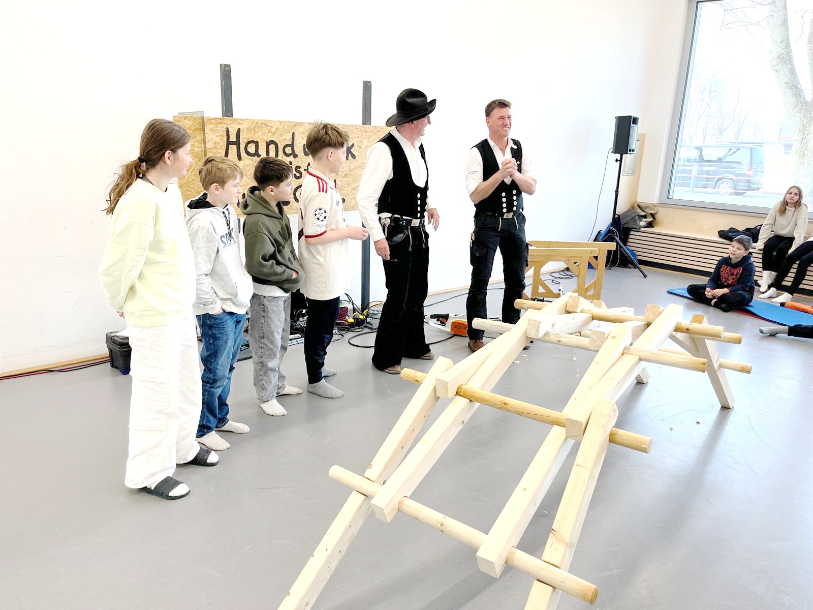 Zimmerer werben für Beruf in Schulen – Samerberger Nachrichten