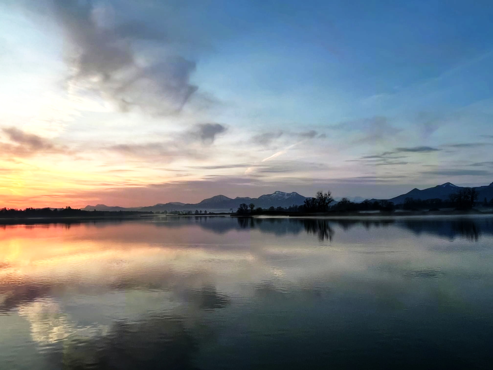 Morgensonne über dem Chiemsee – Samerberger Nachrichten