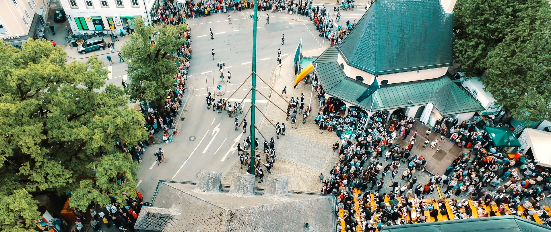 1. Mai: Maibaumaufstellen in Prien – Samerberger Nachrichten