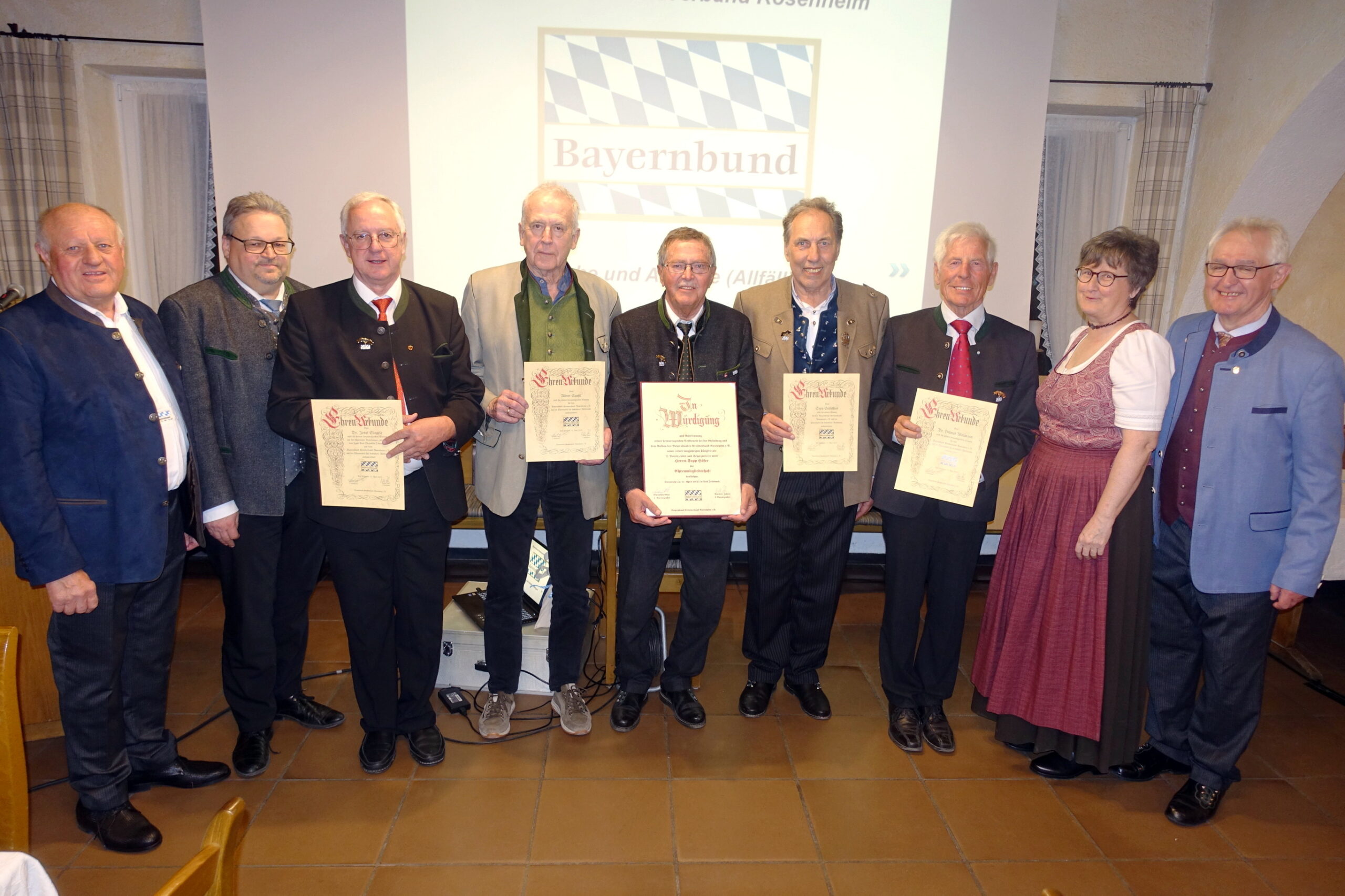 Bayernbund: Sepp Höfer jetzt Ehrenmitglied – Samerberger Nachrichten