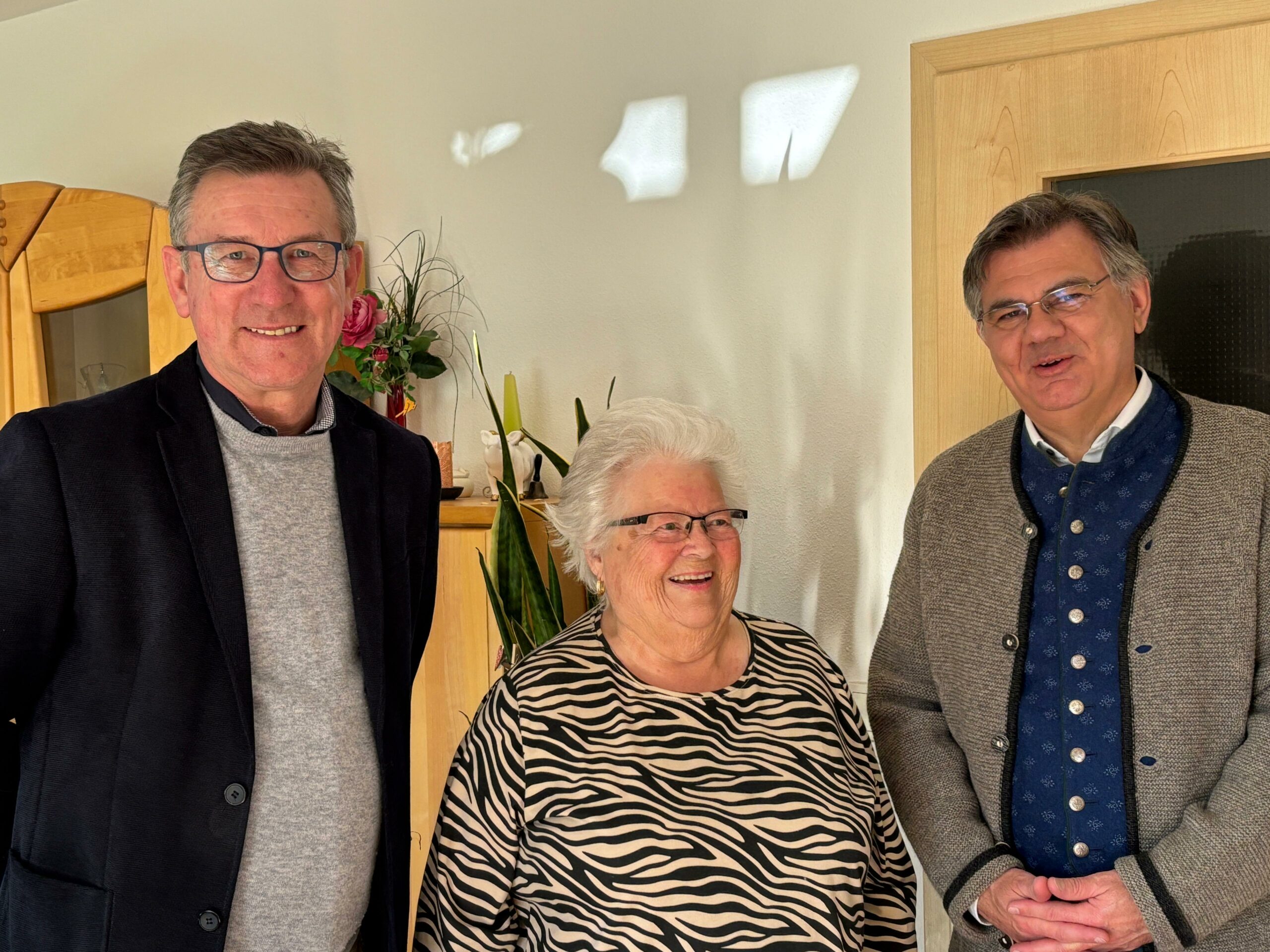 Samerberg: Gratulation zum 80er – Samerberger Nachrichten