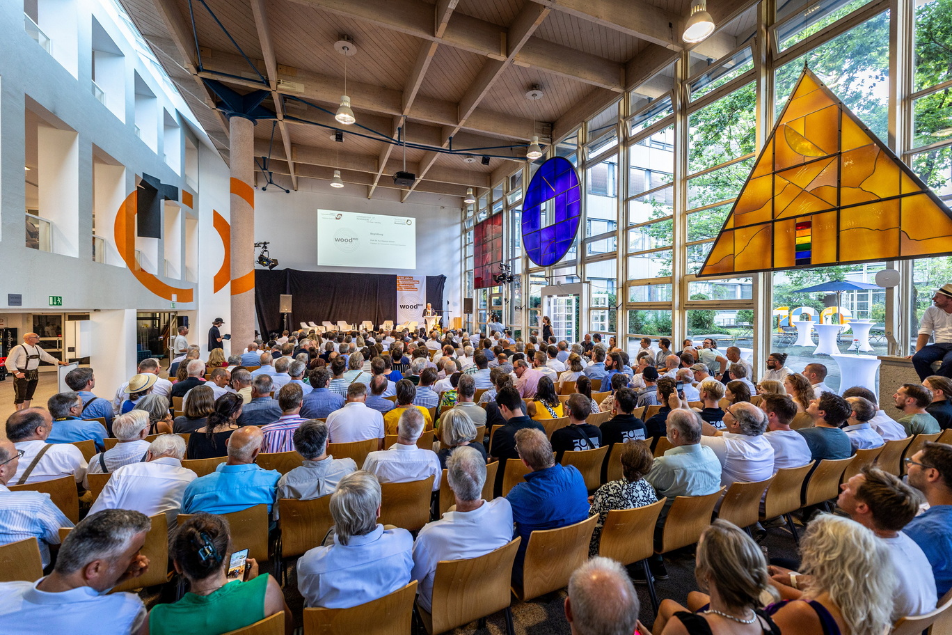 Rosenheim: 100 Jahre Holzkompetenz – Samerberger Nachrichten