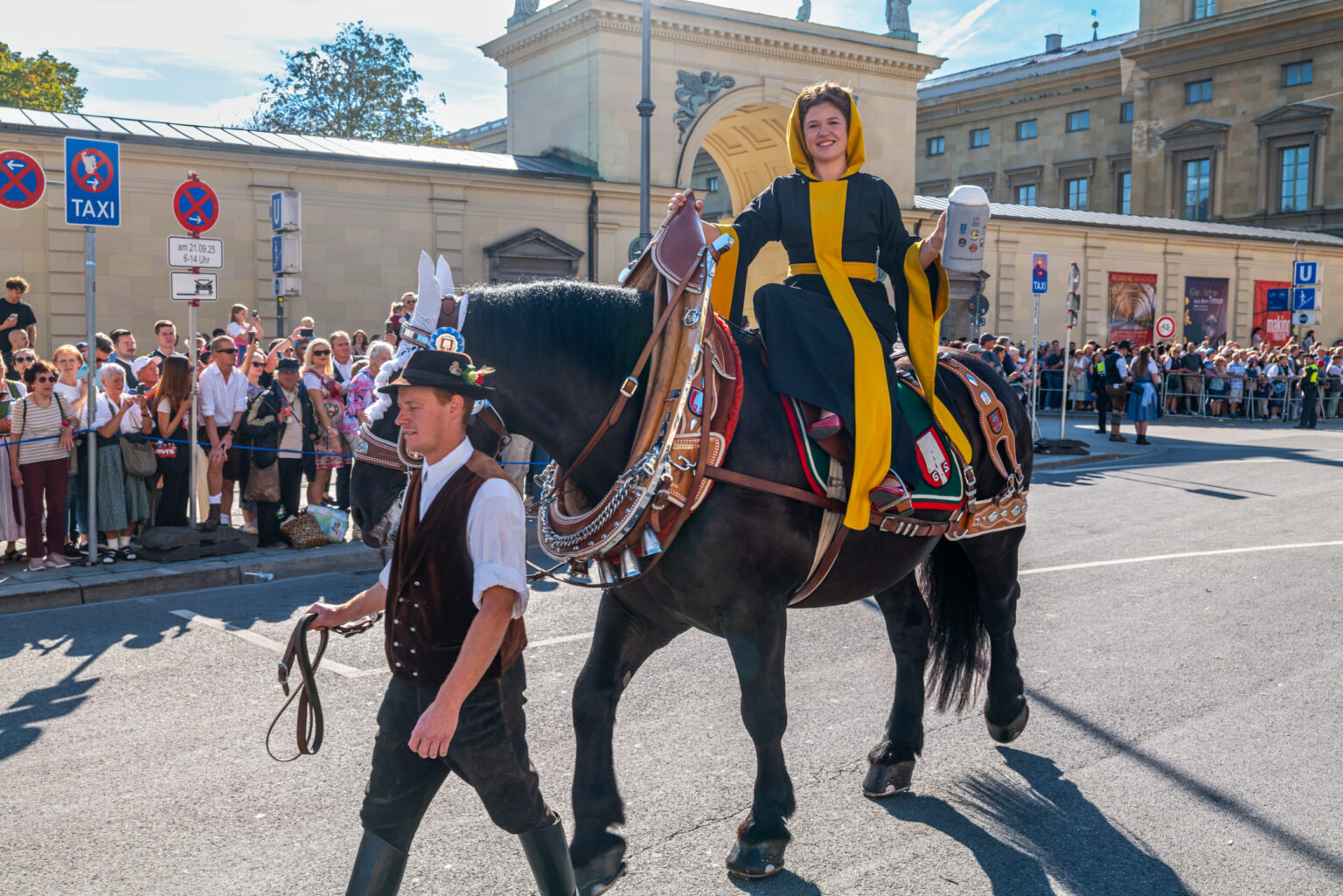 Das Münchner Kindl – Botschafterin der bayerischen Lebensfreude ...
