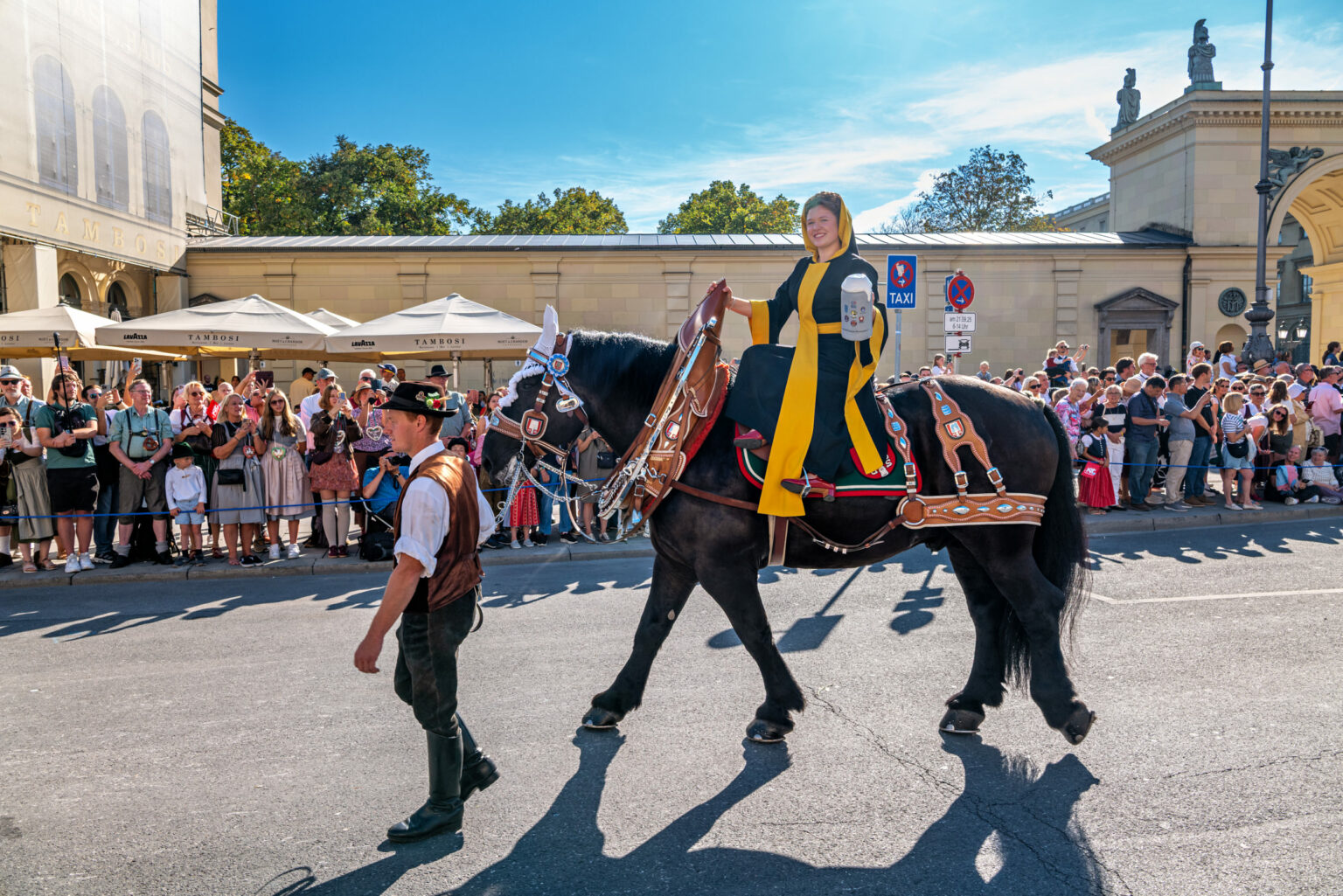 Das Münchner Kindl – Botschafterin der bayerischen Lebensfreude ...