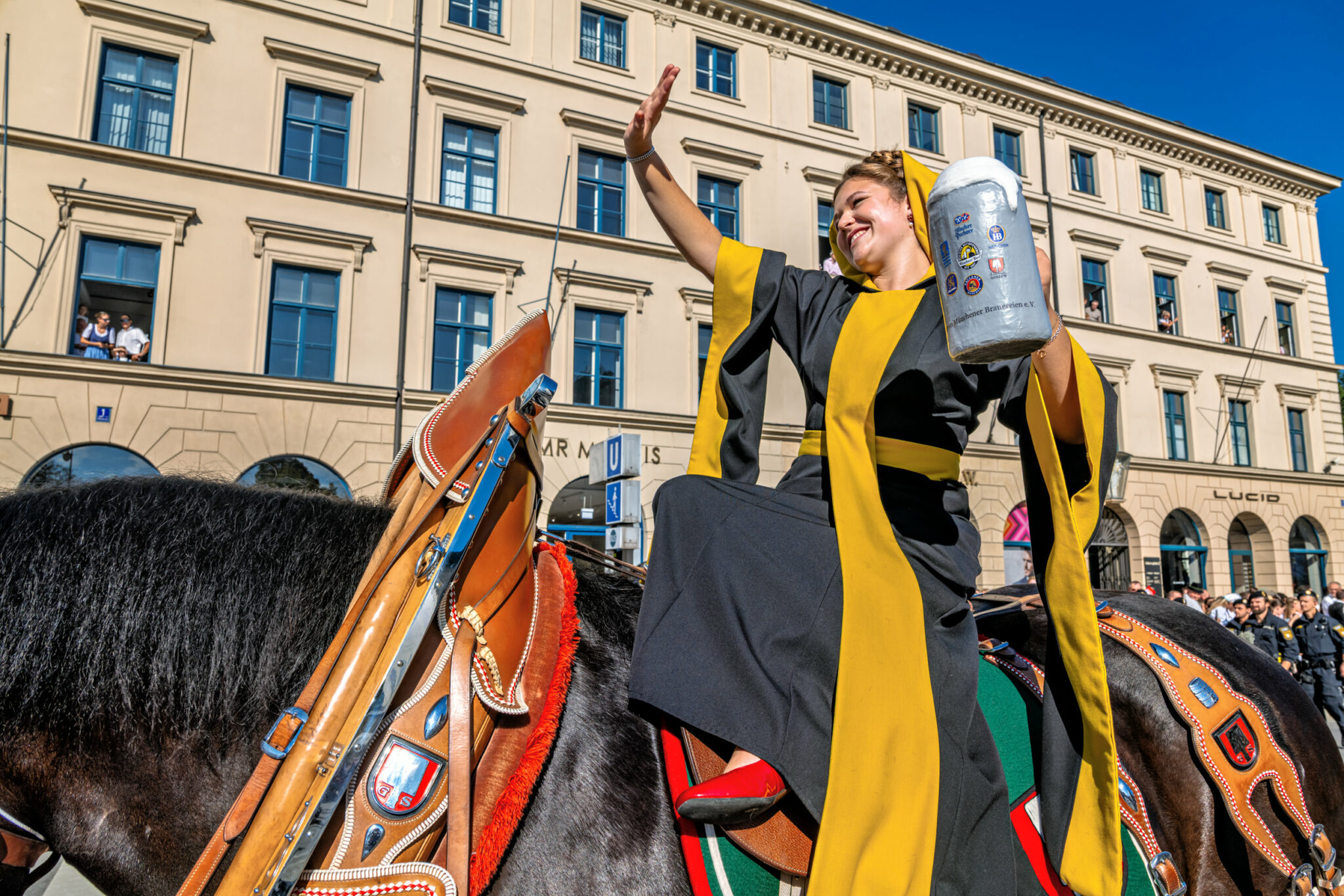 Das Münchner Kindl – Botschafterin der bayerischen Lebensfreude ...
