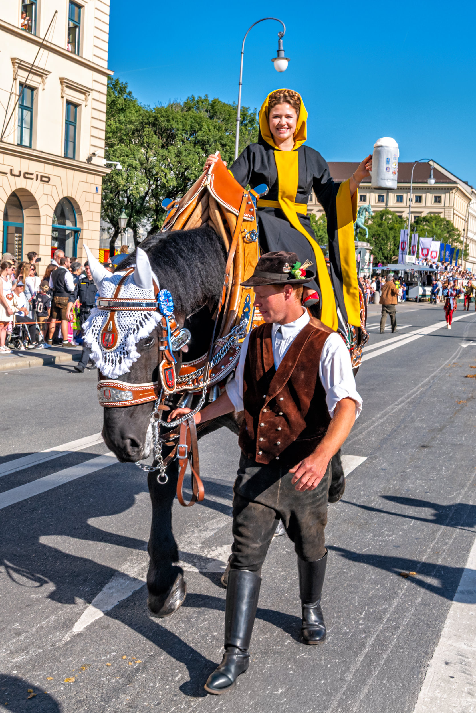 Das Münchner Kindl – Botschafterin der bayerischen Lebensfreude ...