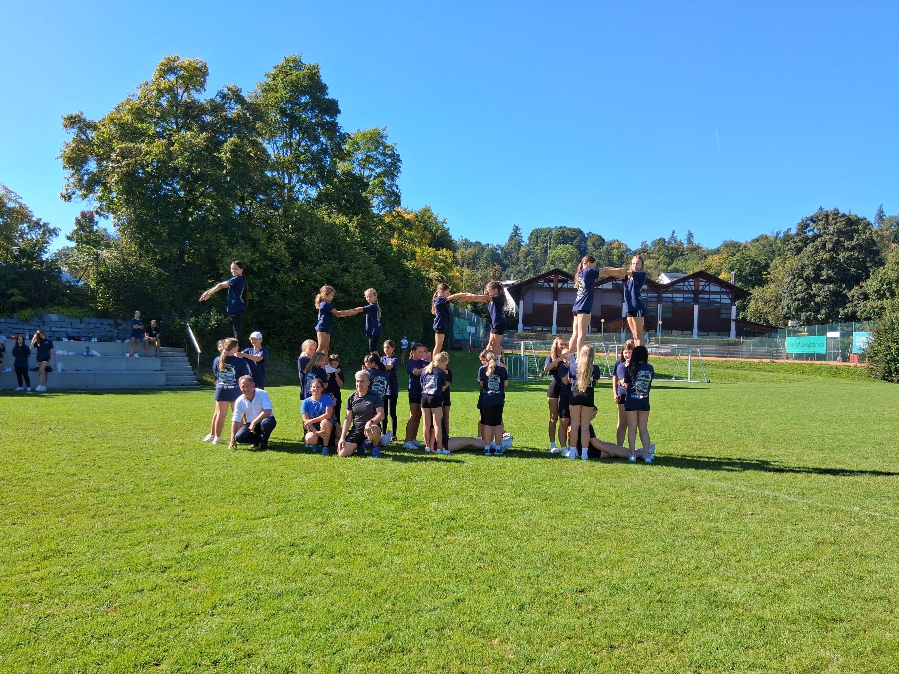 2025_09_21_Stadt_Burghausen_Sportabzeichen_1000_Cheerleader_1_klein ...