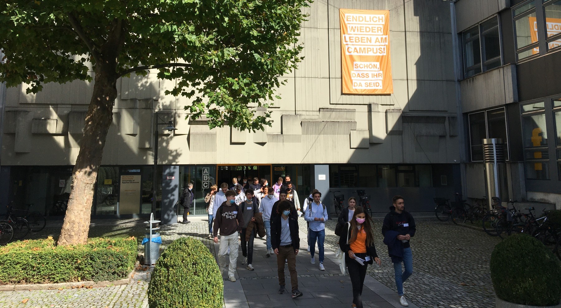 TH Rosenheim: Studierende starten in Wintersemester mit Präsenzlehre ...